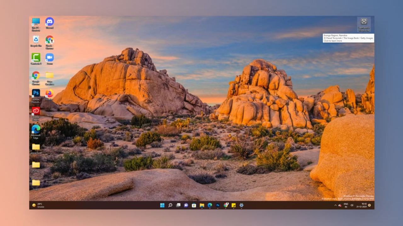 Cách bật và sử dụng Windows Spotlight theme trên Windows 11