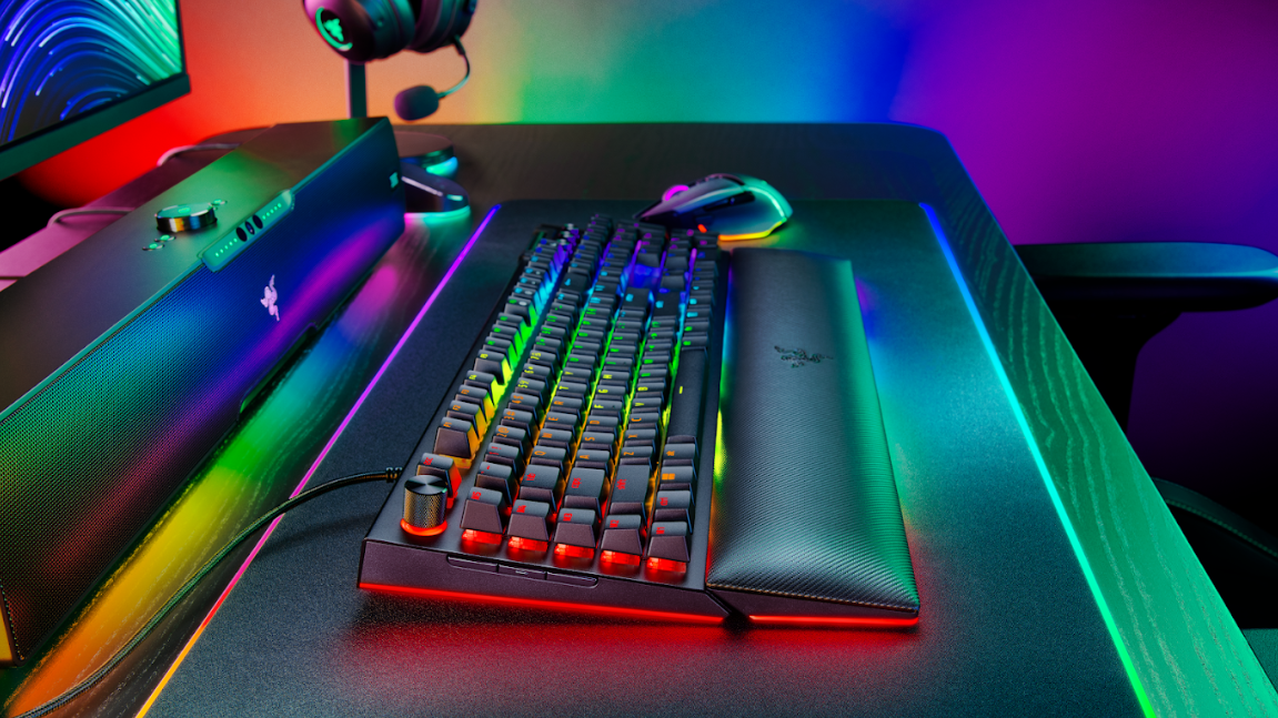 Razer ra mắt bàn phím battlestation Razer BlackWidow V4 Pro