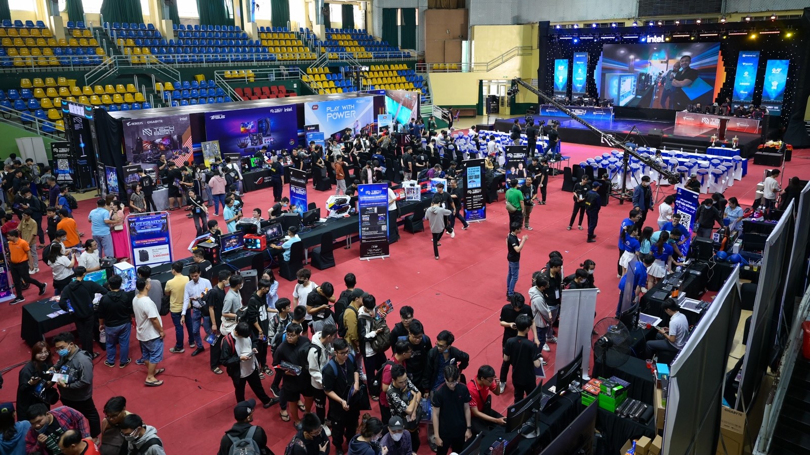 Tech Beat Season 2 khởi động giải đấu FC Online tại Hà Nội