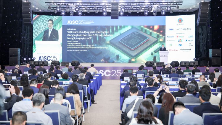 CMC đồng hành kết nối hệ sinh thái AI và bán dẫn Việt Nam